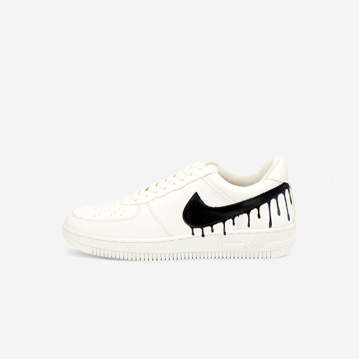 Dripping Charcoal Hand-Painted Shoe – Inlace